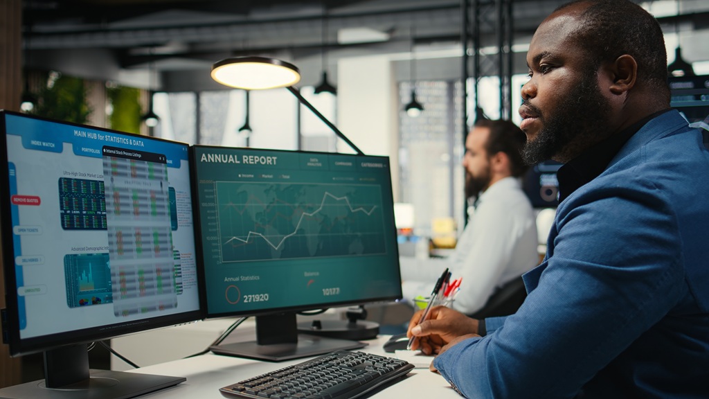 Is Financial Analyst a Good Career? What You Need to Know